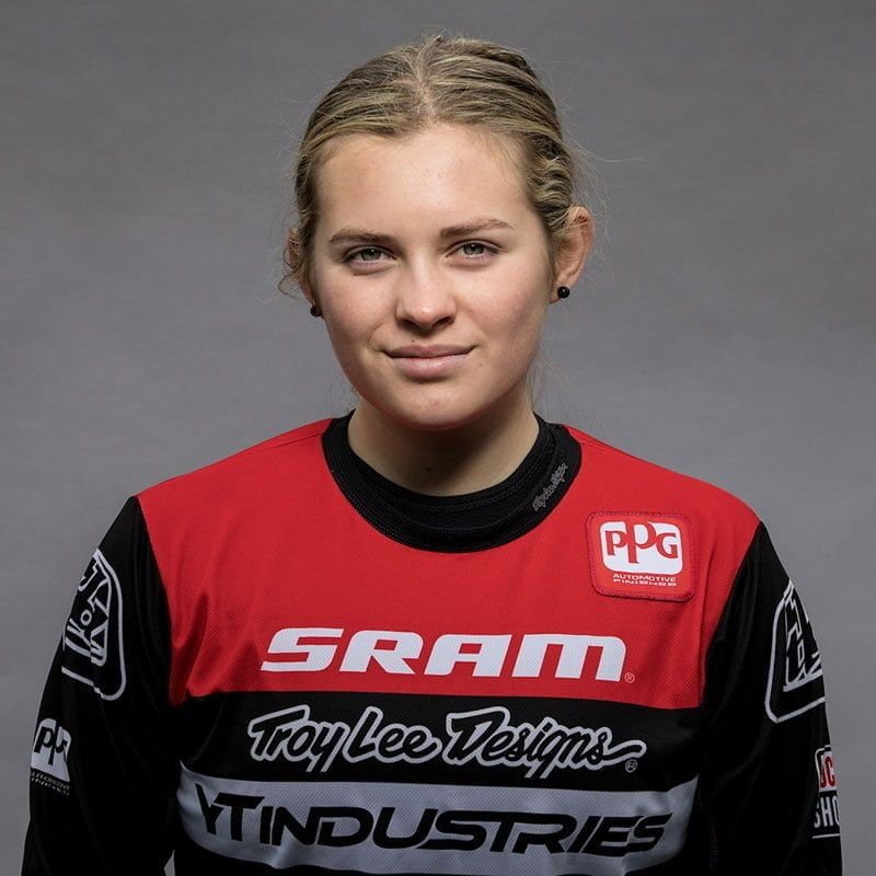 ¿Conoces a Valentina Höll? El futuro está aquí.